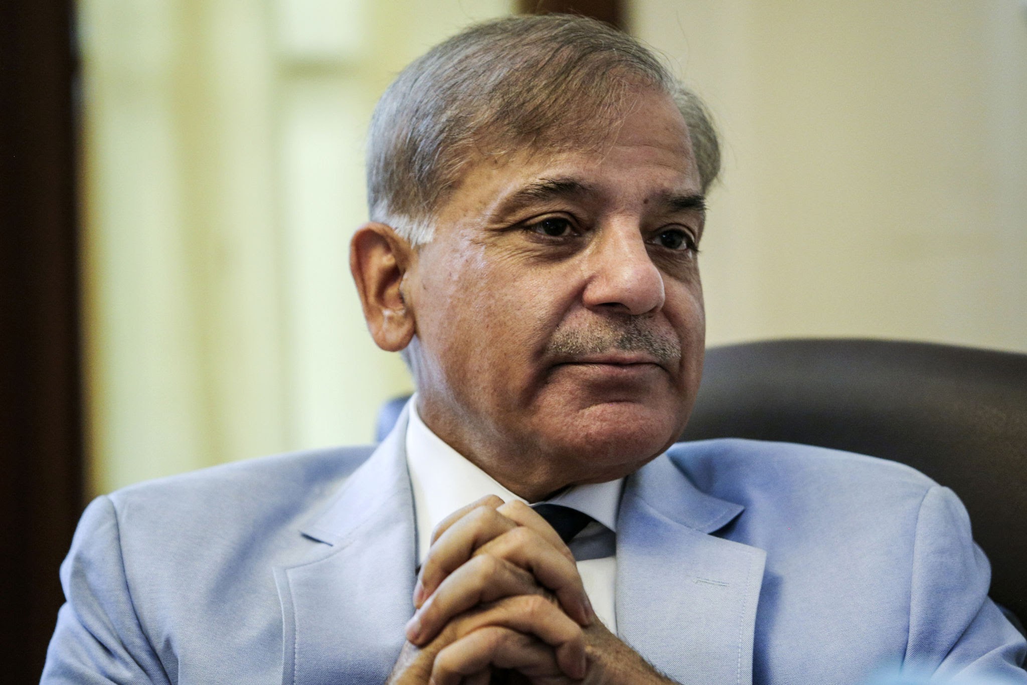 PM launches Rs5b Sports Endowment Fund - HUM News