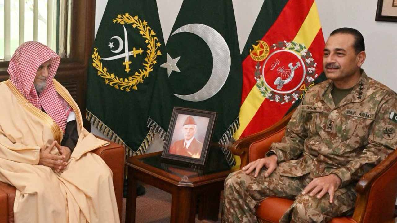 COAS and Imam-e-Kaaba discuss mutual interests at General Headquarters ...