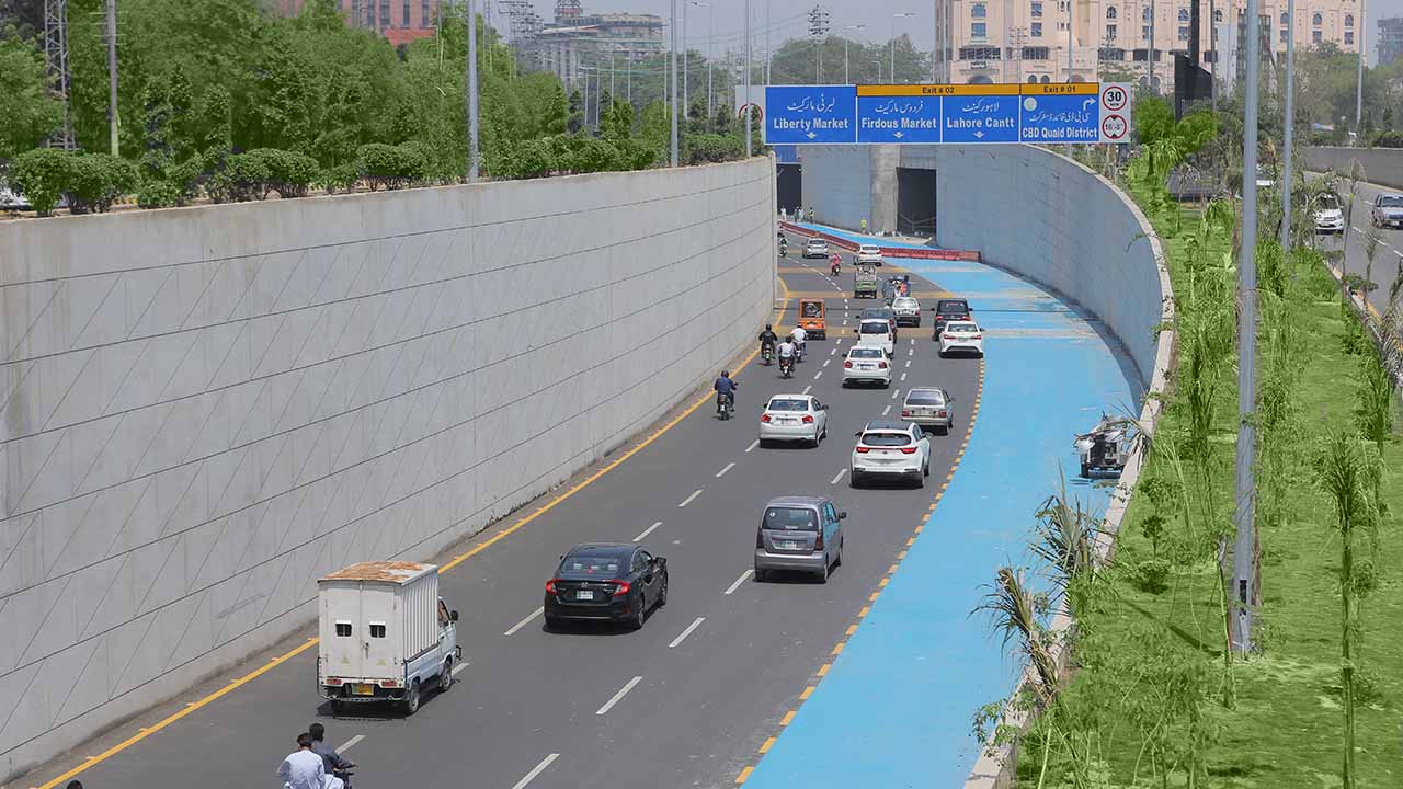 Lahore's CBD Route 47 project ready for daily traffic - HUM News