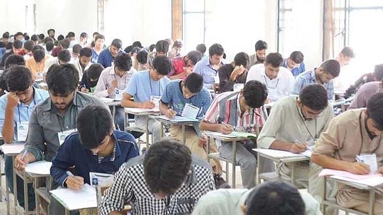BISE Lahore unveils schedule for final matric exams Pakistan - HUM News