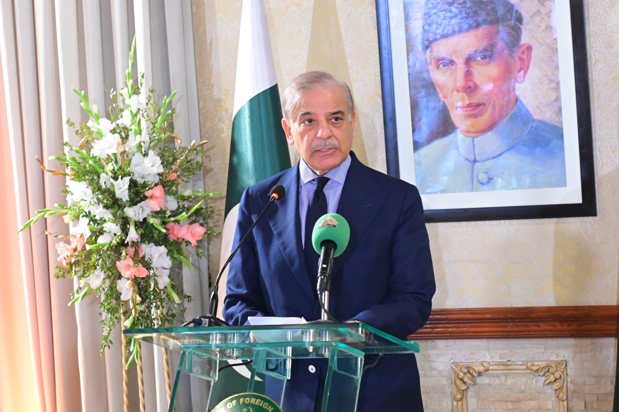 PM reaffirms Pakistan's commitment to global peace, stability - HUM News