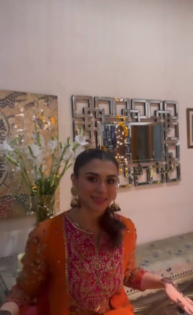 Star-studded dholki event held for Shabbir Jan's daughter - HUM News