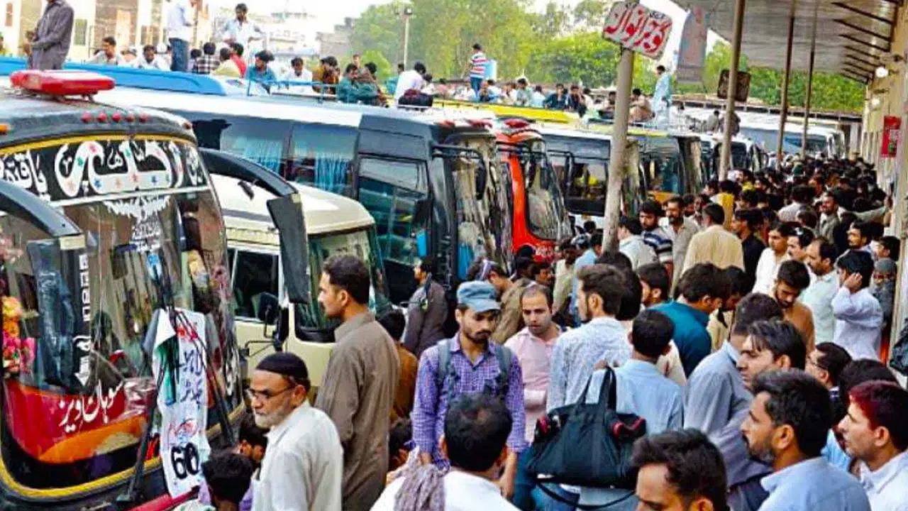 Transporters increase fares following hike in petroleum prices - HUM News