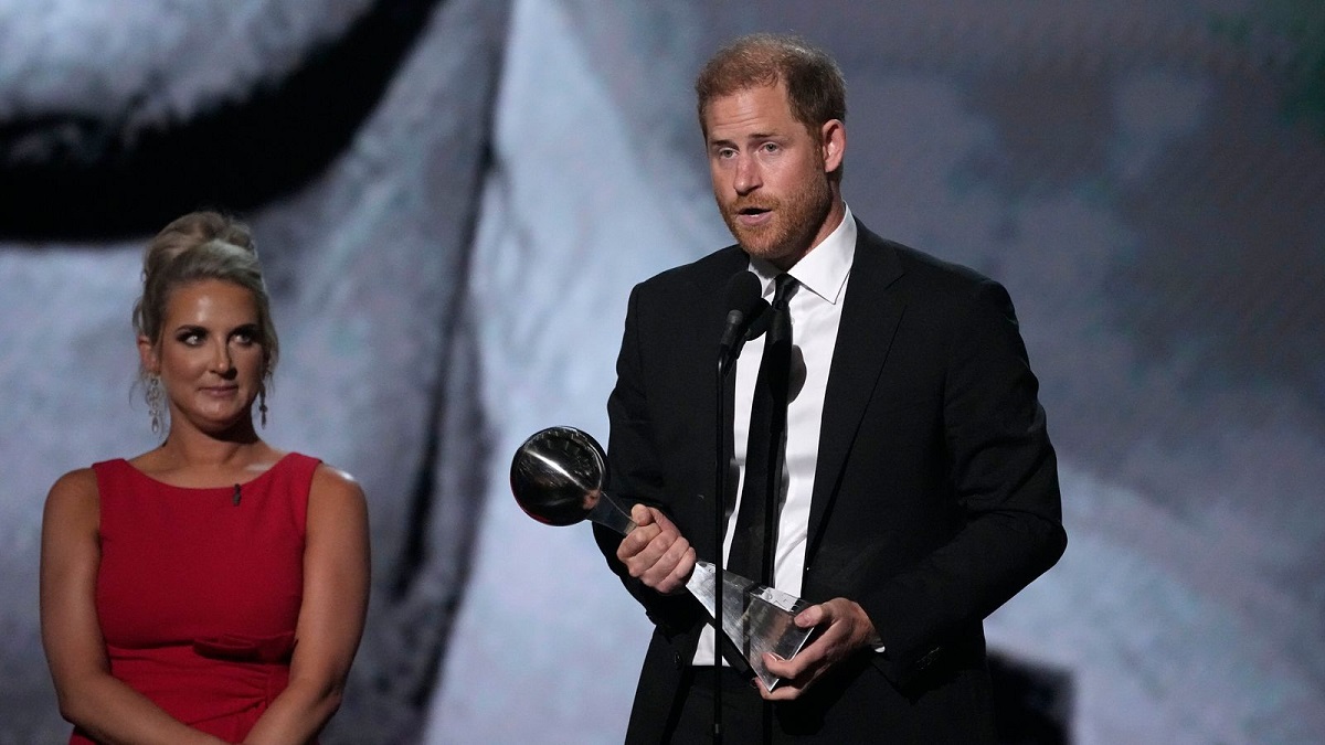 Controversy follows Meghan Markle, Prince Harry to ESPY Awards - HUM News