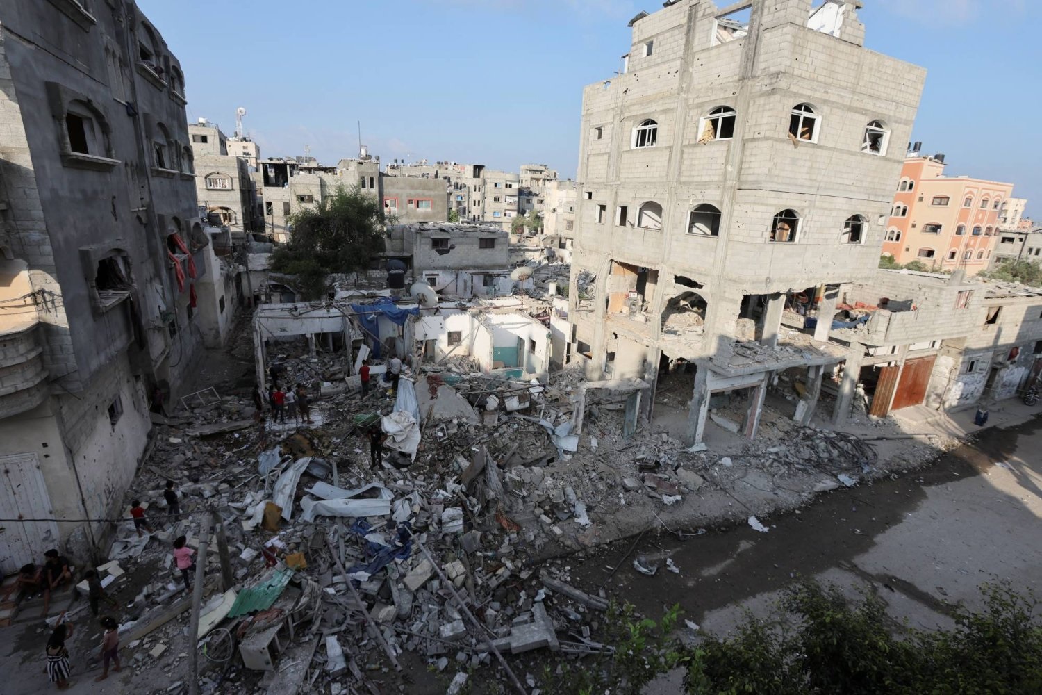 Gaza ceasefire talks to be held in Doha today - HUM News