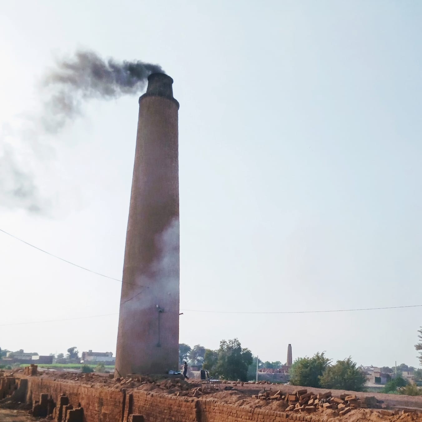 Multan authorities crack down on brick kilns amid rising air pollution ...