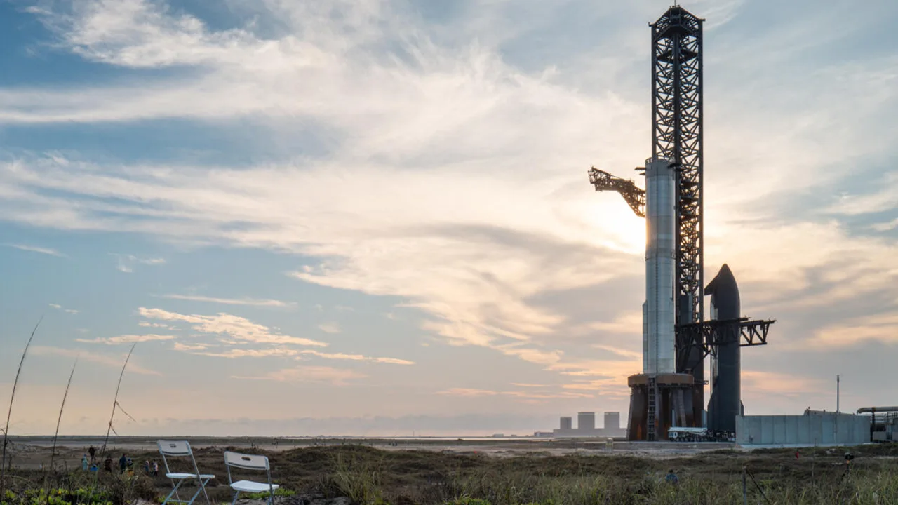 SpaceX plans Mars mission with Tesla bot, human landings expected by ...