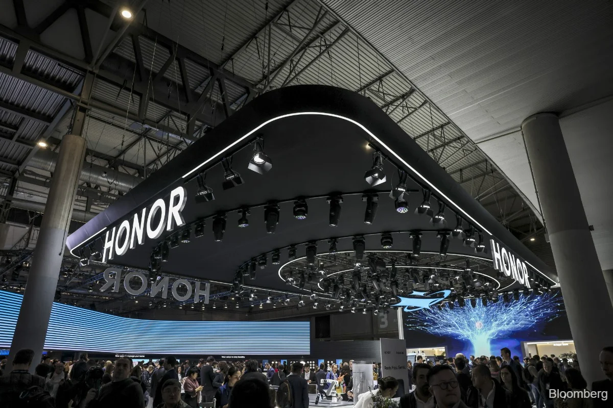 Chinese smartphone maker Honor develops humanoid robots, enter AI arena Business - HUM News